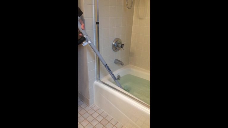 Battery powered water transfer pump - Rabbit Pump