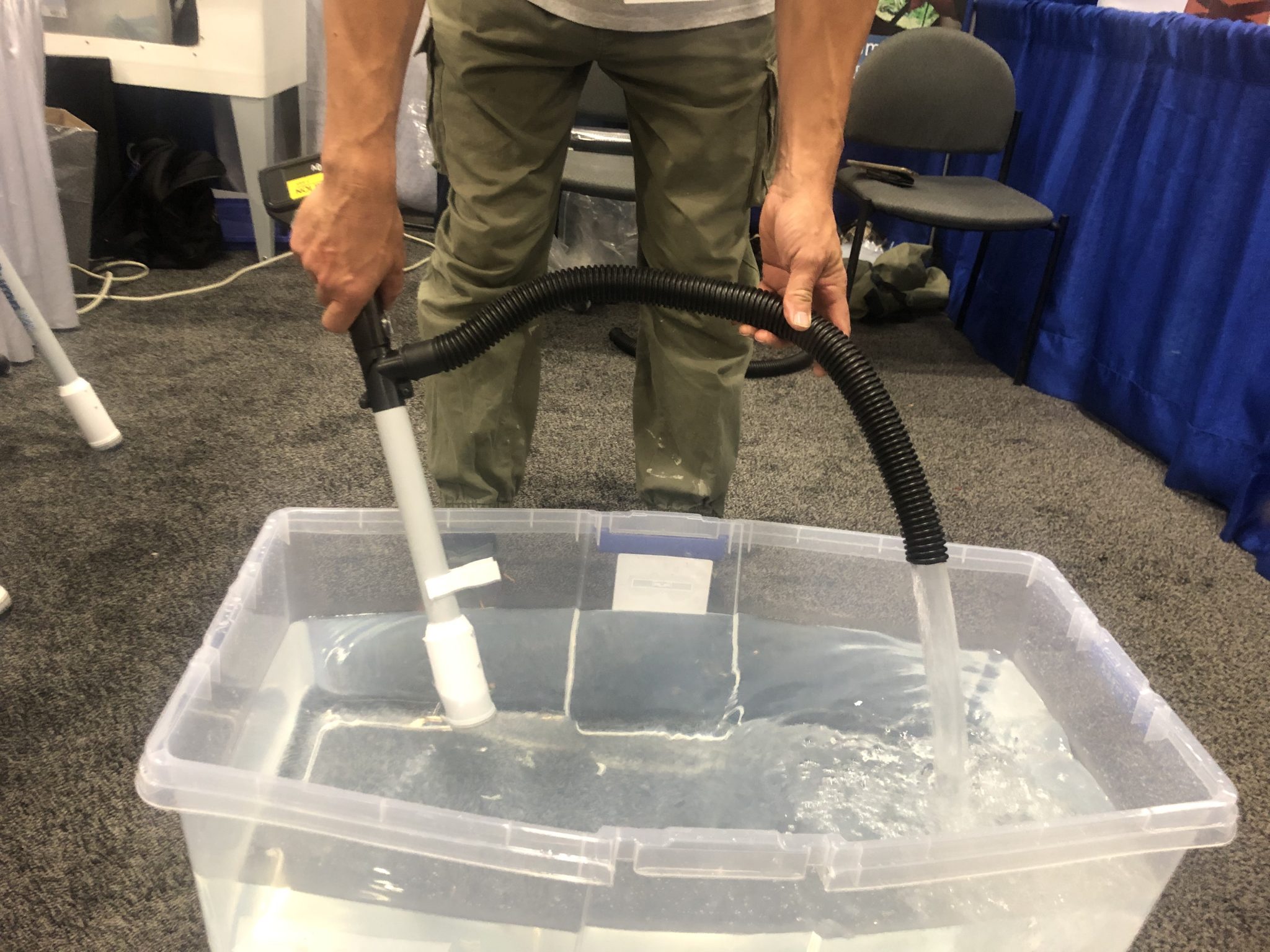 Battery powered water transfer pump - Rabbit Pump